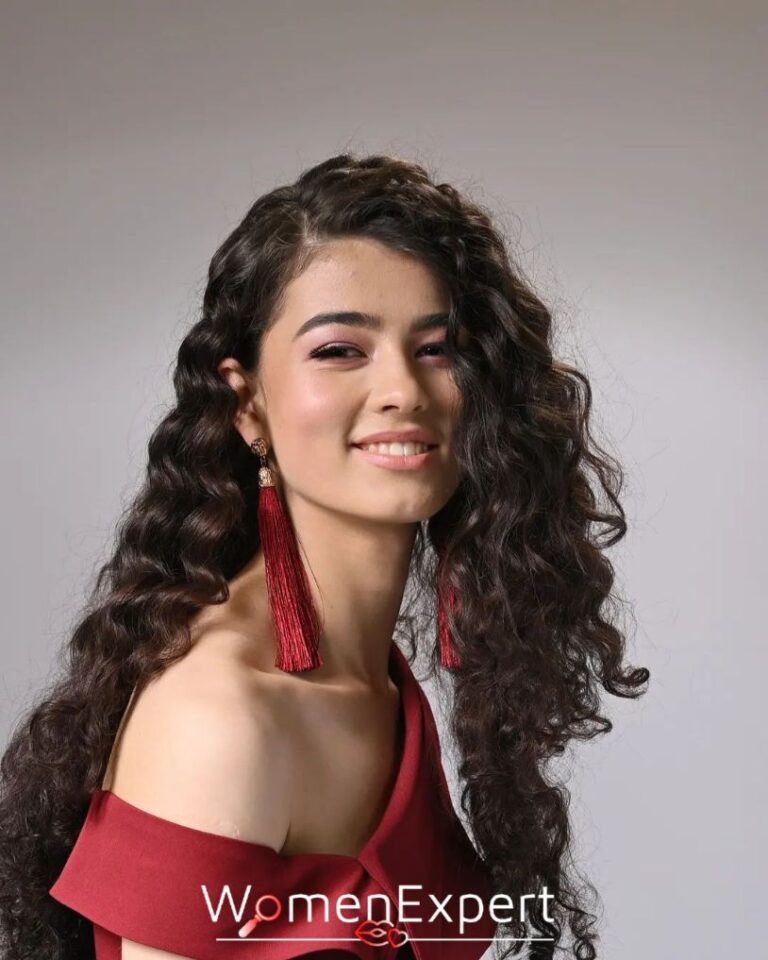 Beautiful Scottish Women: What Makes Them so Popular?