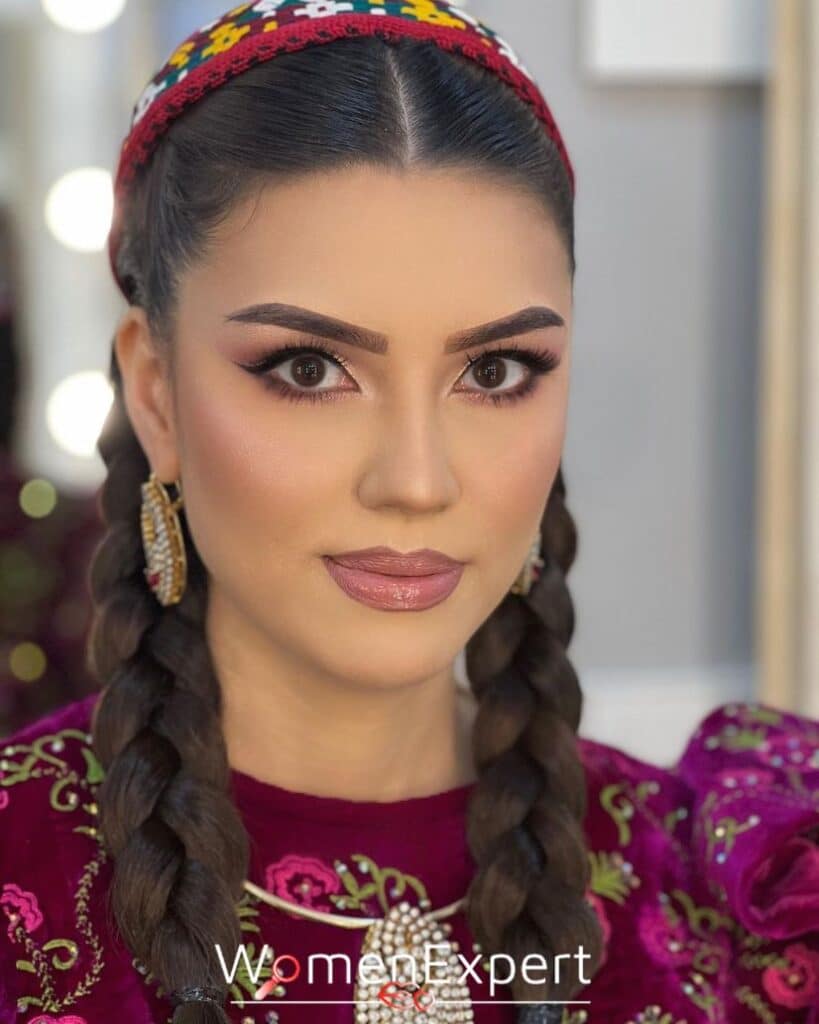 Turkmen Women: Read This Guide Before Dating Them
