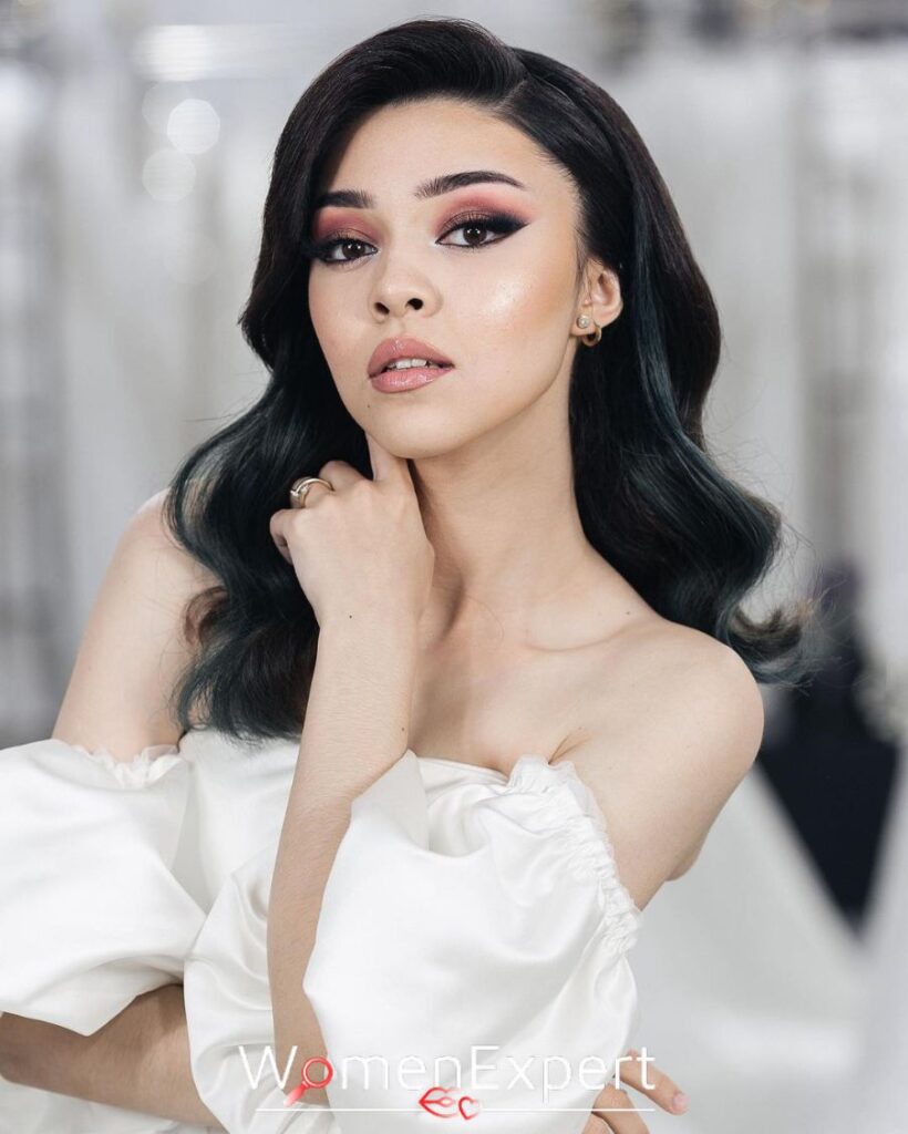 Uzbek Women: What Makes Uzbek Girls the Best Wives?